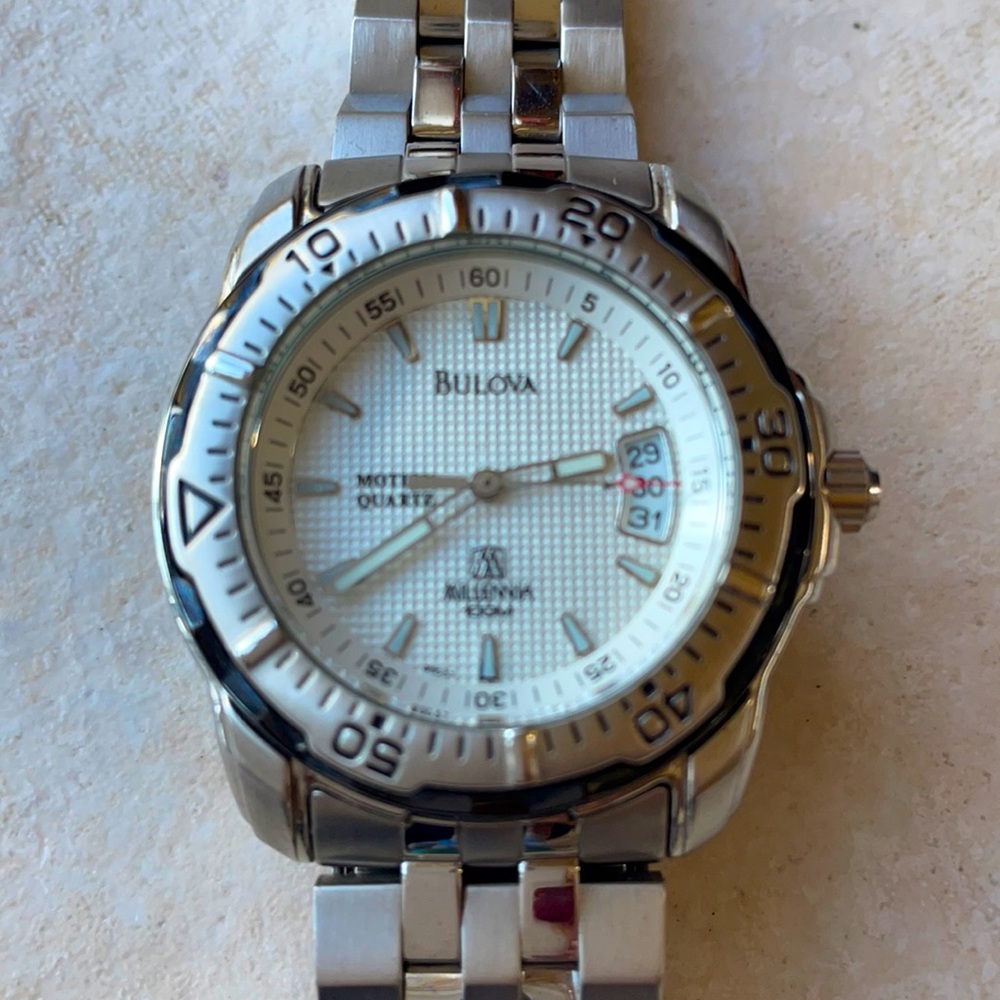 Bulova Men Quartz - Gem